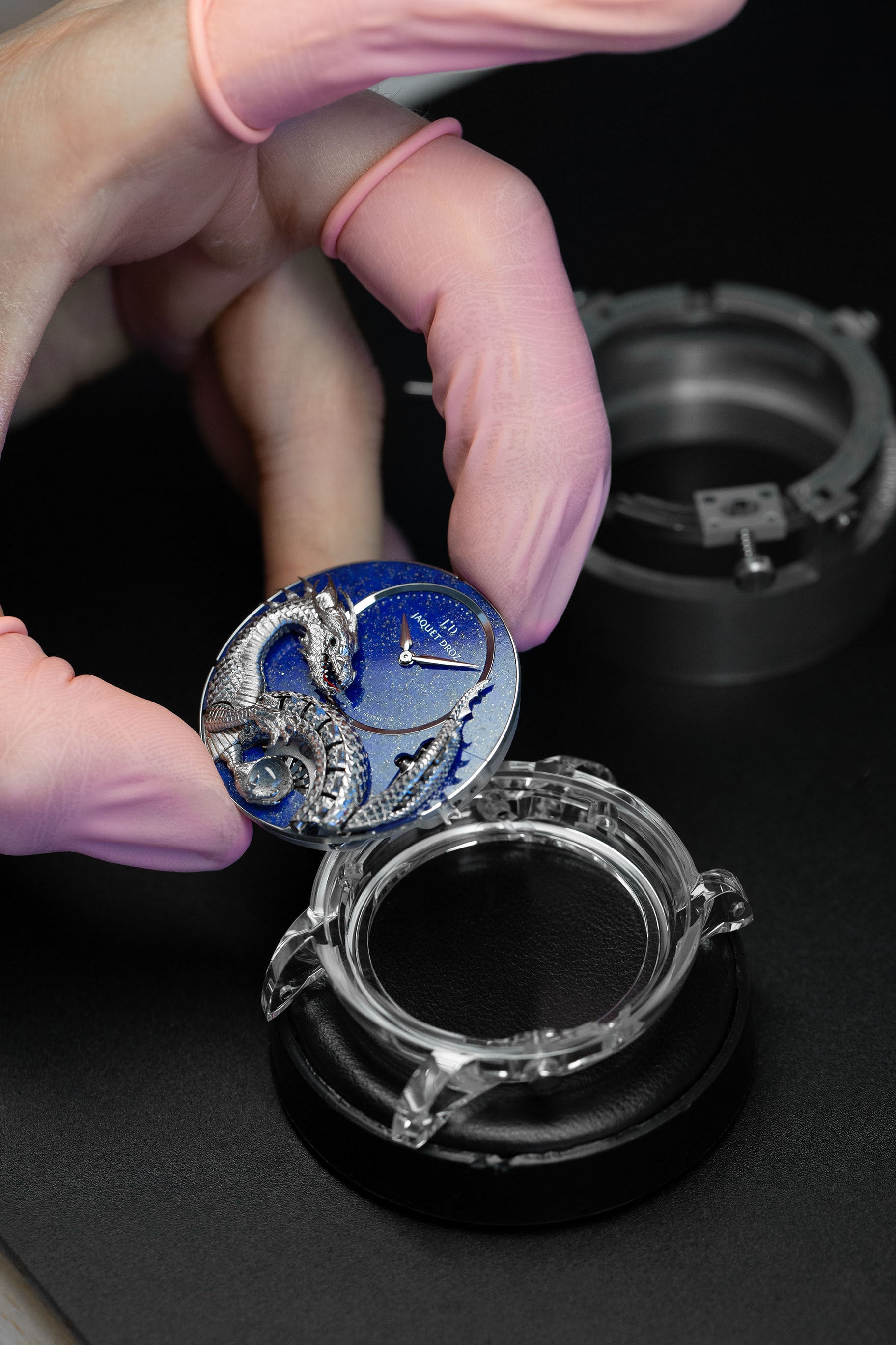 Dragon Automaton Sapphire - Lapis Lazuli - Press | Jaquet Droz