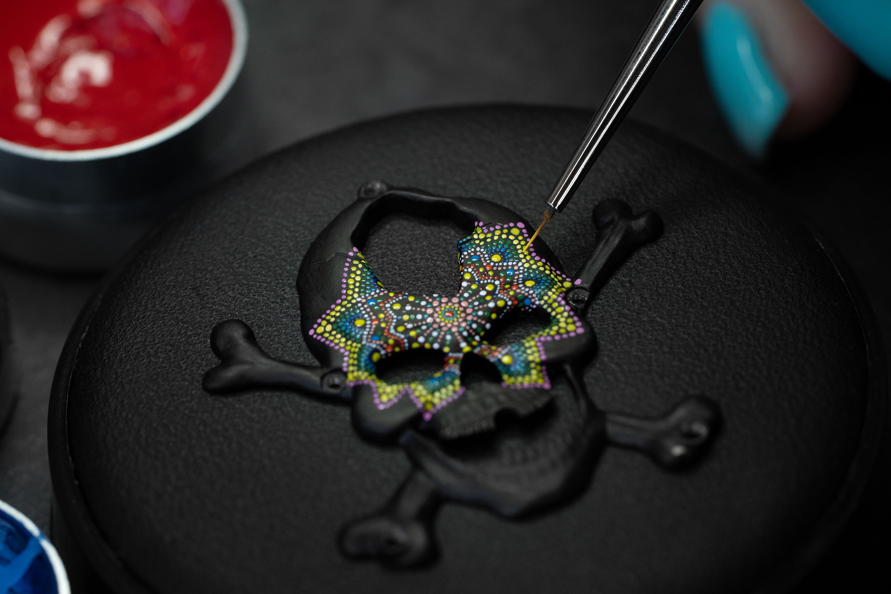 Toubillon Skelet Ceramic - Skull Pointillism | Jaquet Droz